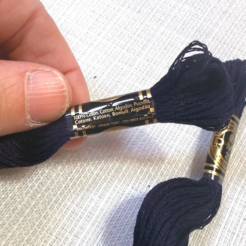 Dmc | Art | Dmc Embroidery Floss Color 939 Dark Navy Blue 2 Skeins 8m ...
